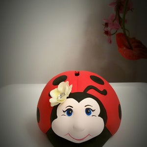 Personalized Ladybug Piggy Bank, Hand-painted Baby Gift - Etsy