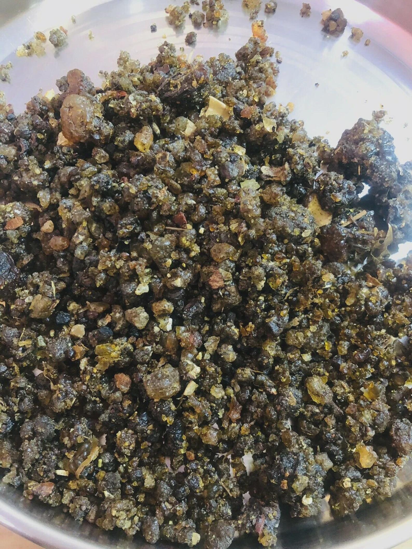 Guggul Resin: Natural Ayurvedic Incense, Ritual Smudging Resin - Etsy