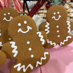 Old-fashioned Gingerbread Man Cookies: Holiday Christmas Treat - Etsy