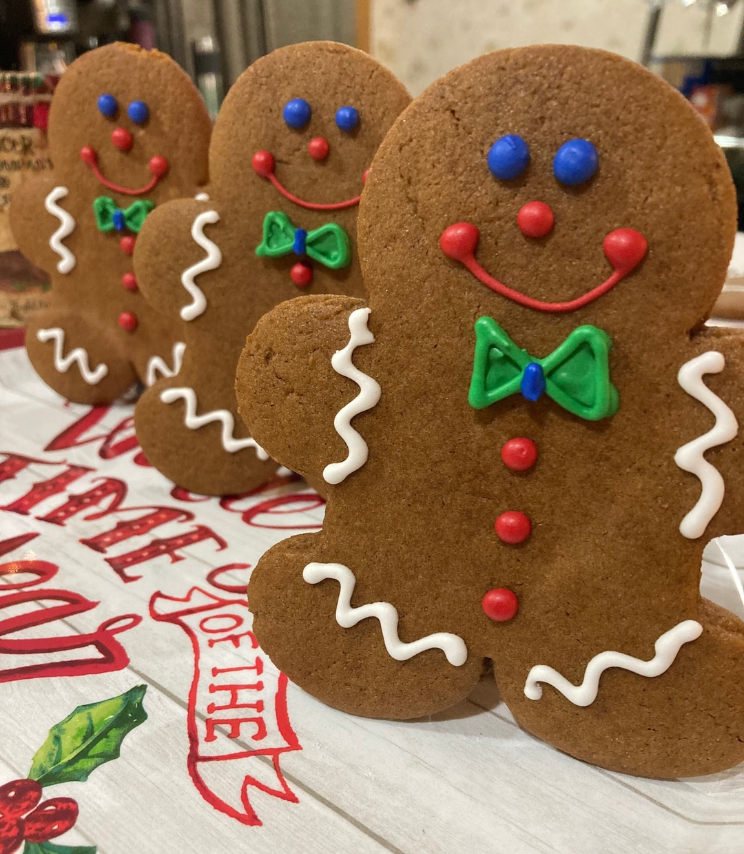 Large Gingerbread Man Cookies: Decorated or Undecorated Holiday Treats ...