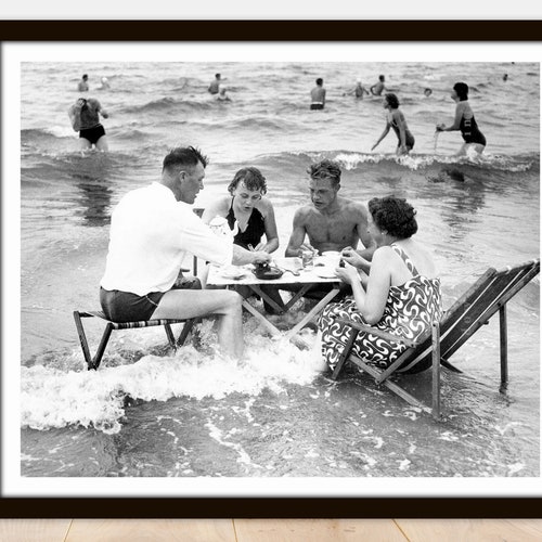 Beach Girls Balloon Print Vintage Beach Style Beach House - Etsy