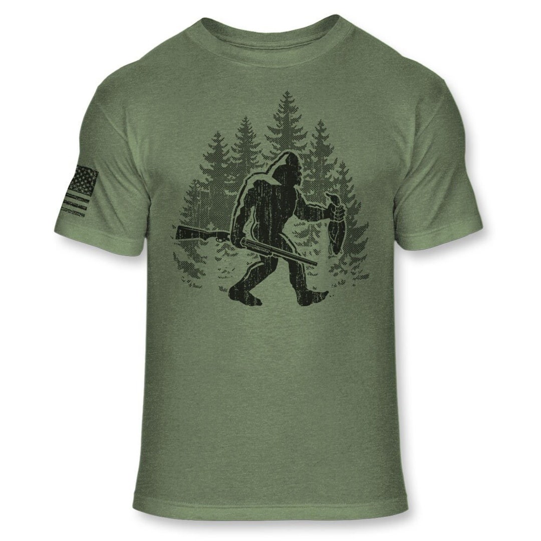 Bigfoot Duck Hunter T-shirt - Funny Sasquatch Duck Hunting Shirt ...