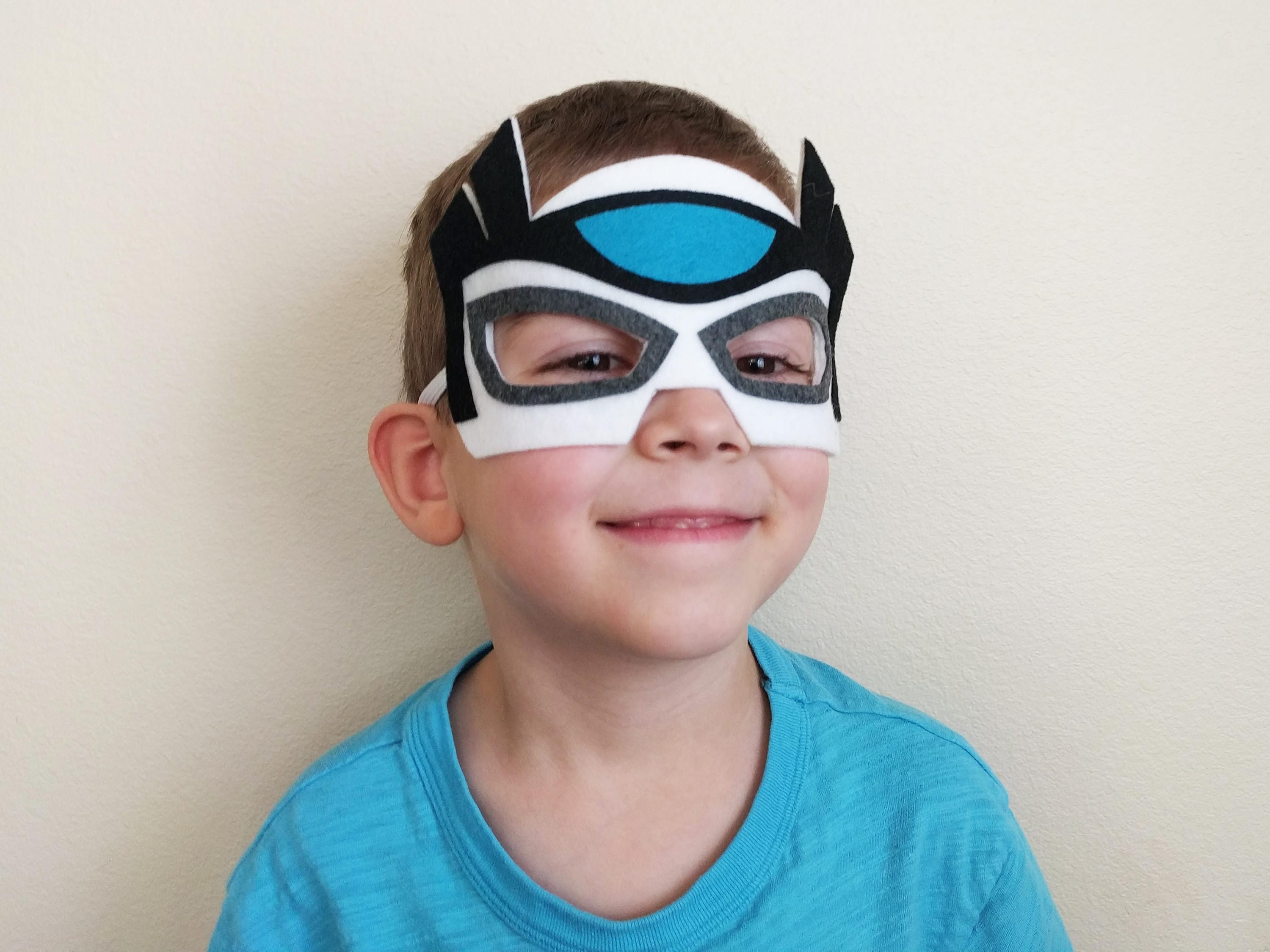 Quick Shadow Rescue Bots No-sew Mask Pattern | Rescue Bots Party Favor ...