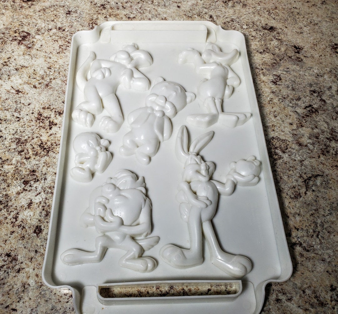 WB Looney Tunes Candy Jello Mold GIFTCO Bugs Bunny Taz Sylvester Tweety ...