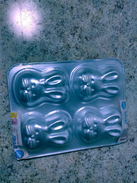 Wilton Easter Bunny Rabbit Baking Pans 4 Pack Crafting Kitchen - Etsy