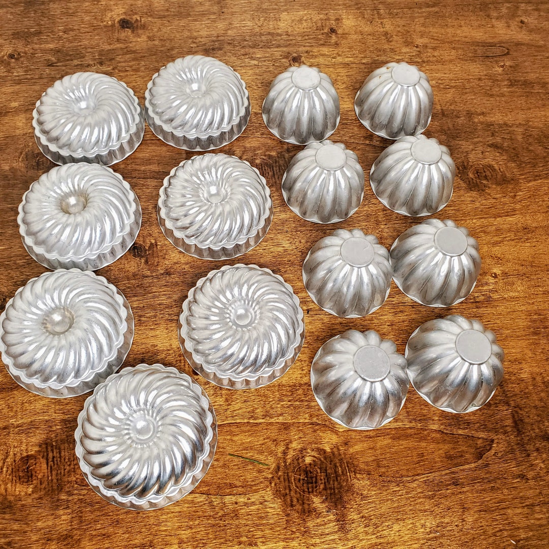 Vintage Tin Jello Mold Aluminum Mini Small Cake Molds Lot of 15 Round ...