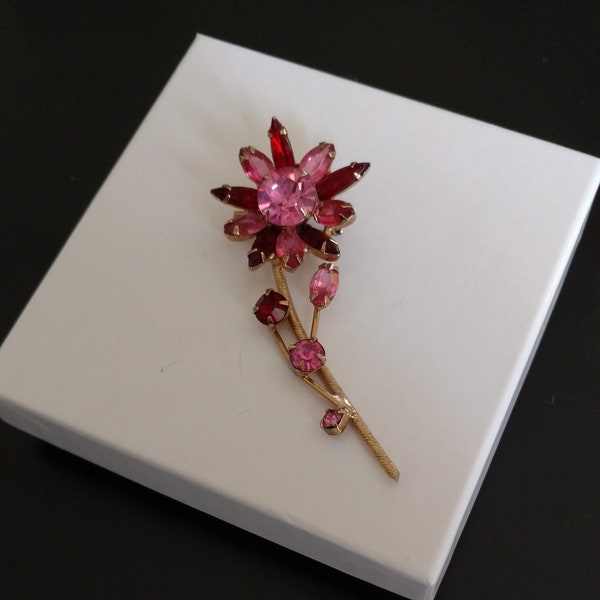 Red Vintage Brooch - Etsy