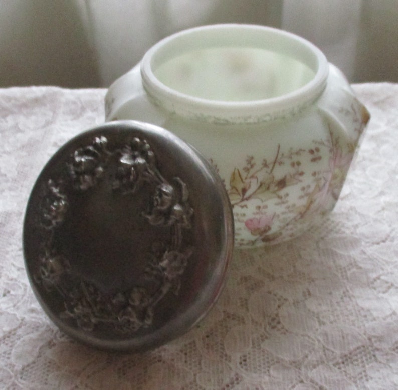 Powder Jar Trinket Jar Unmarked Wave Crest Dresser Jar - Etsy