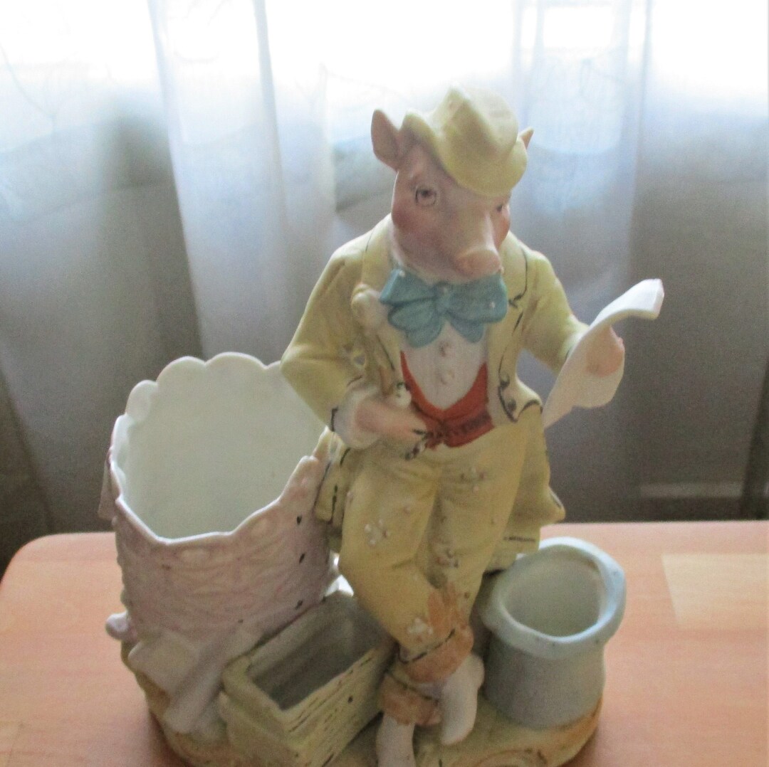 Whimsical Pig, Smoke Set, Figural of a Pig With Newspaper, Unmarked ...