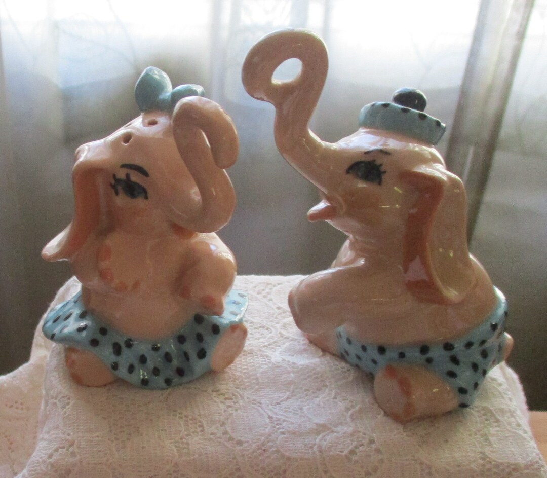 Elephant Figurines, Salt and Pepper Shakers, Novelty Figurines, Cake ...