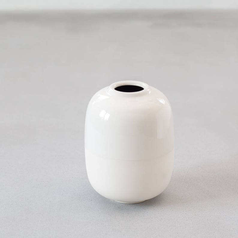Small White Vase Minimalist Decor Porcelain Bud Vase White - Etsy