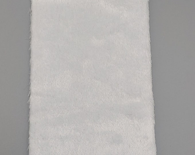 Darice White Faux Fur Sheet, Short Pile, 9 X 12 - Perfect for Crafts ...