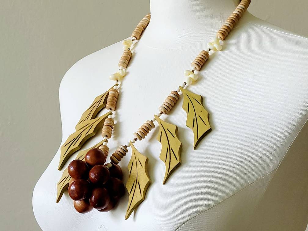 Avant-garde Vintage Chunky Wood Necklace, Bold Statment, Macadamia Nuts ...