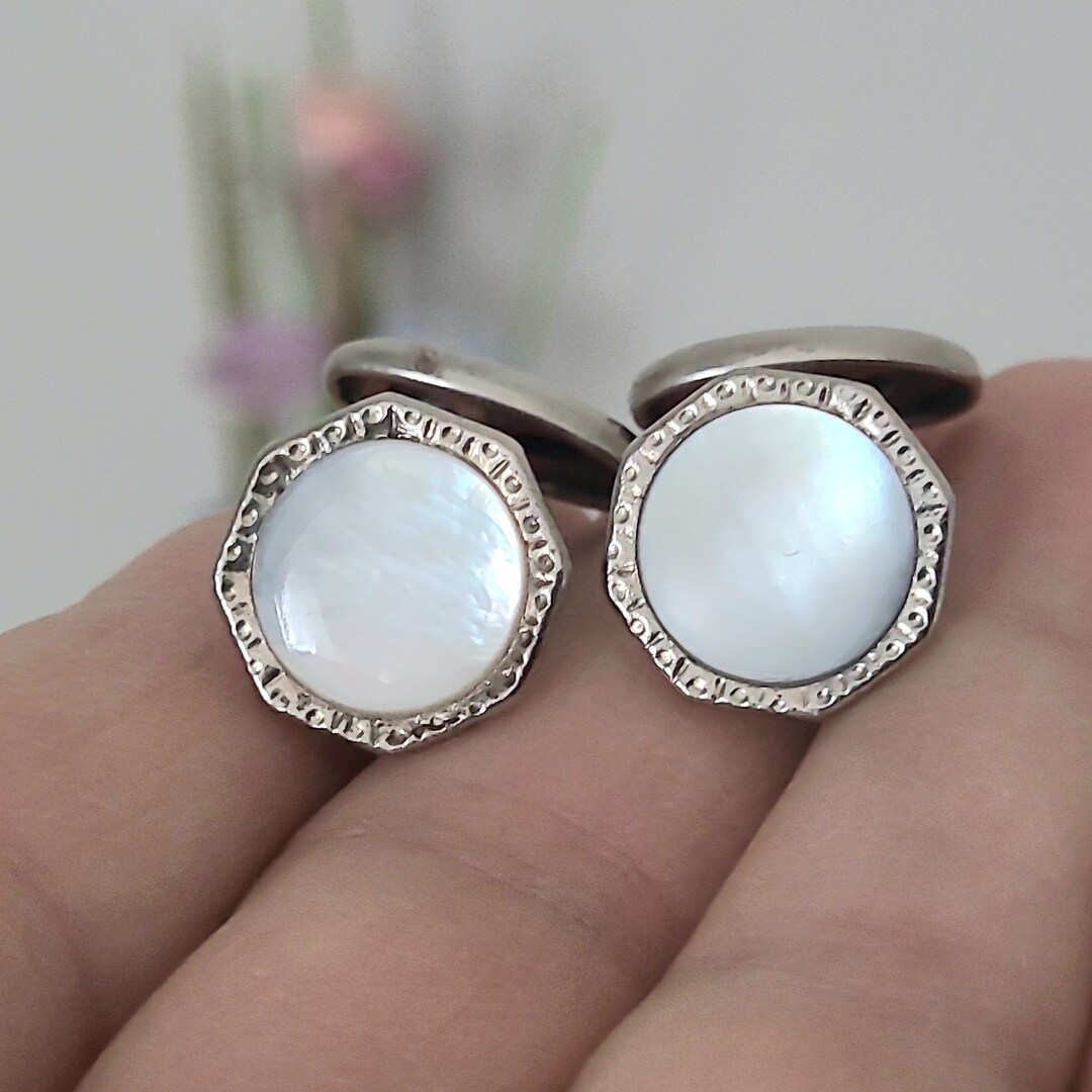 Art Deco MOP Shell and Silvertone Octagon Whaleback Cufflinks ...