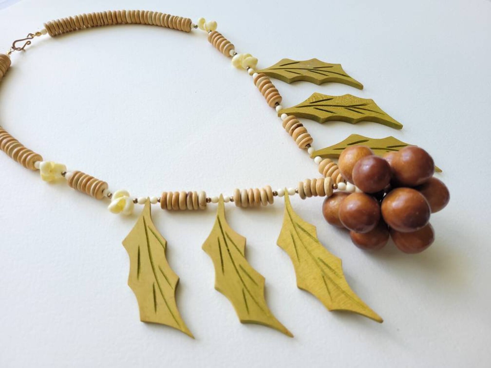 Avant-garde Vintage Chunky Wood Necklace, Bold Statment, Macadamia Nuts ...