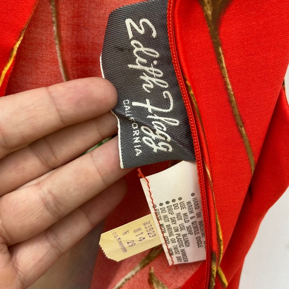 Vintage 1970s Edith Flagg Bold Red Floral Deep V Neck… - Gem