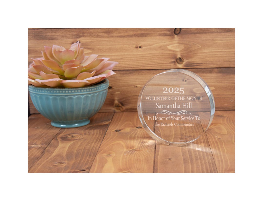 Ravanox Personalized 3 1/8" Round Crystal Paperweight, Custom Engraved ...