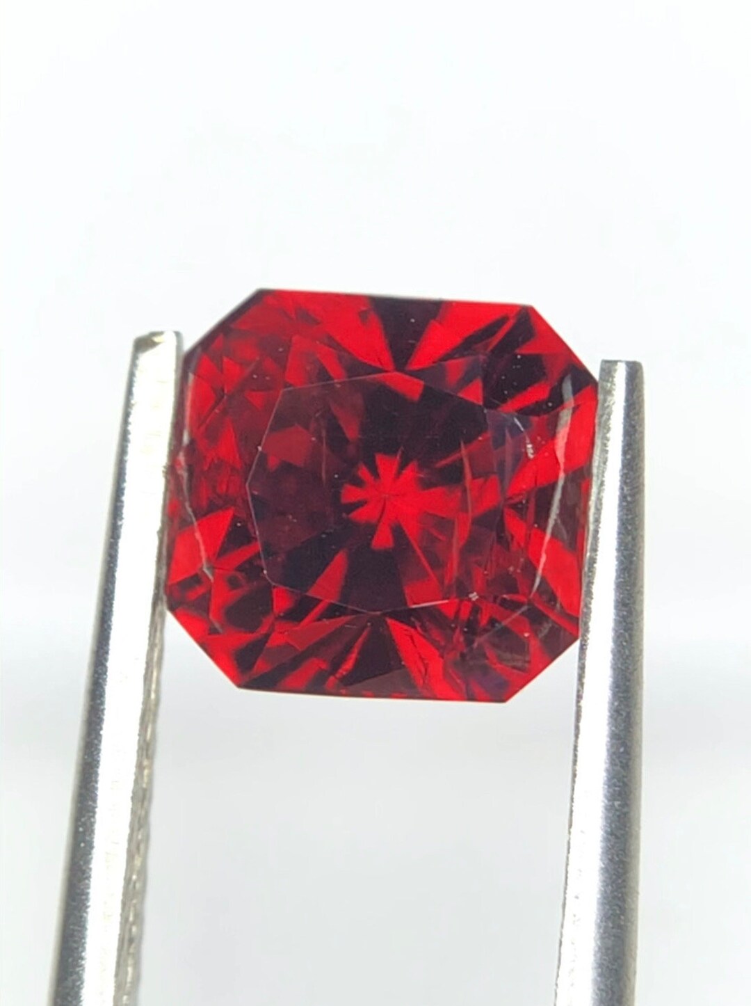 Pigeon Blood Red Gemstone for Jewelry Making, Precision Cut Red Garnet ...