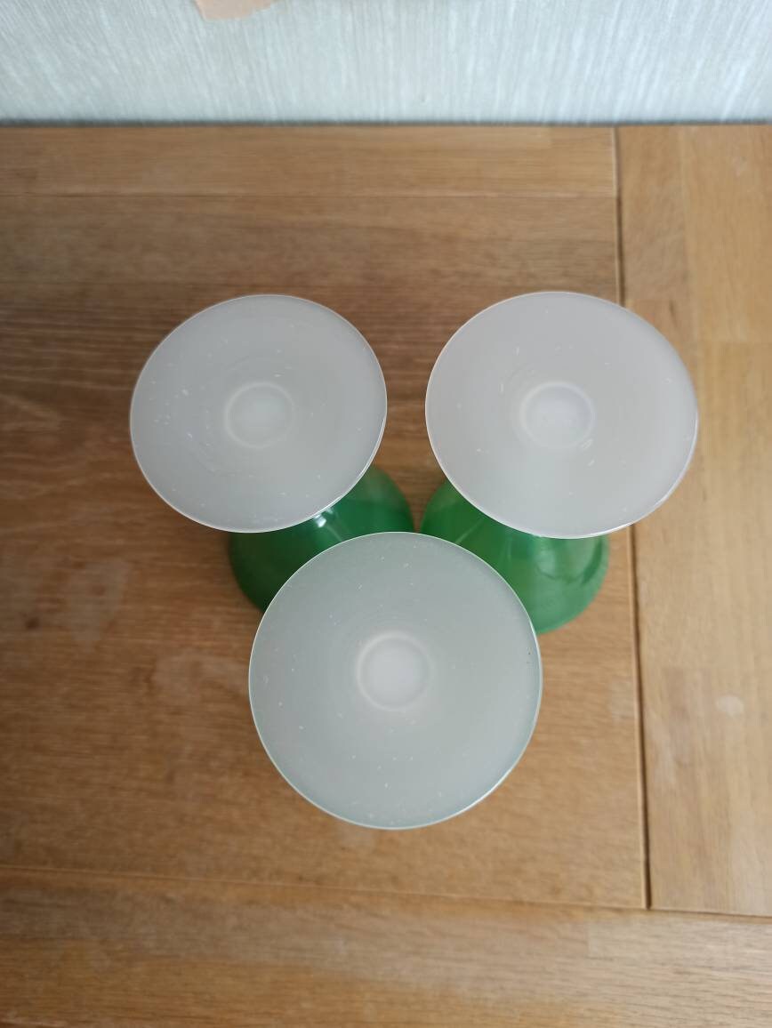 1 X Stevens & Williams ALABASTER Glass Goblet 4 7/8 125 Mm Tall - Etsy UK