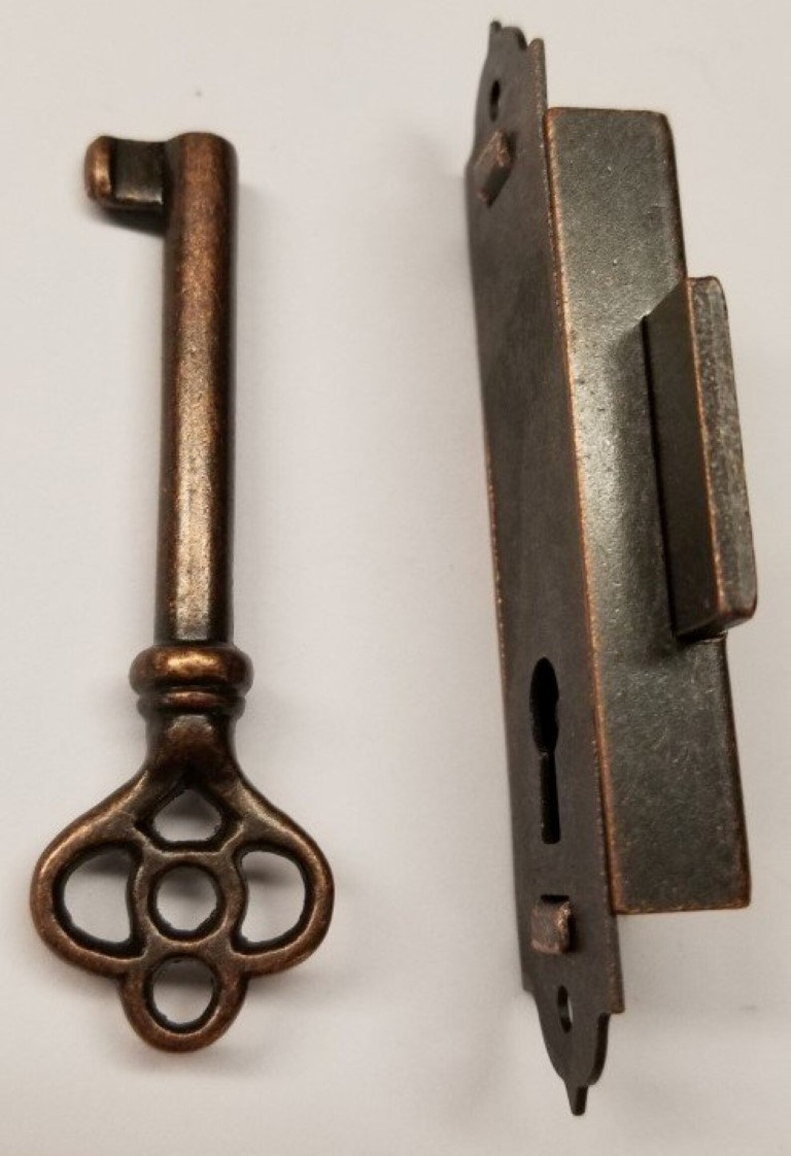 Flush Mount Door Lock With Key Clock China Curio Cabinet Antique Brass ...