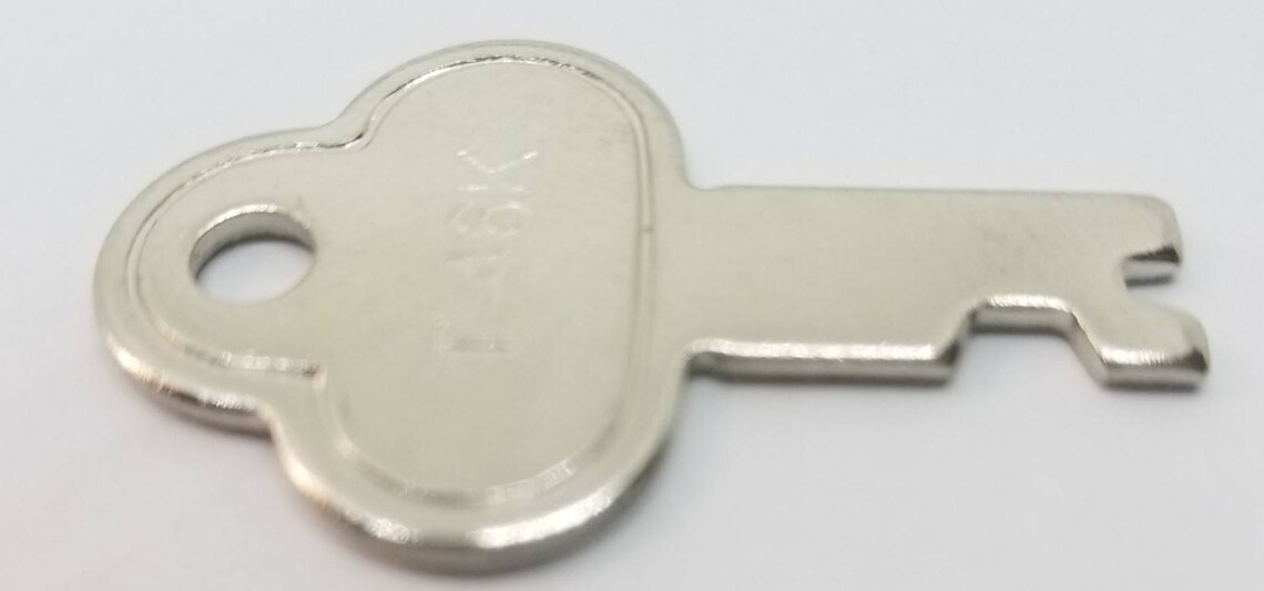 Trunk Lock Key --t-46k T46 3815 3835 Trunk Chest Steamer Vintage ...