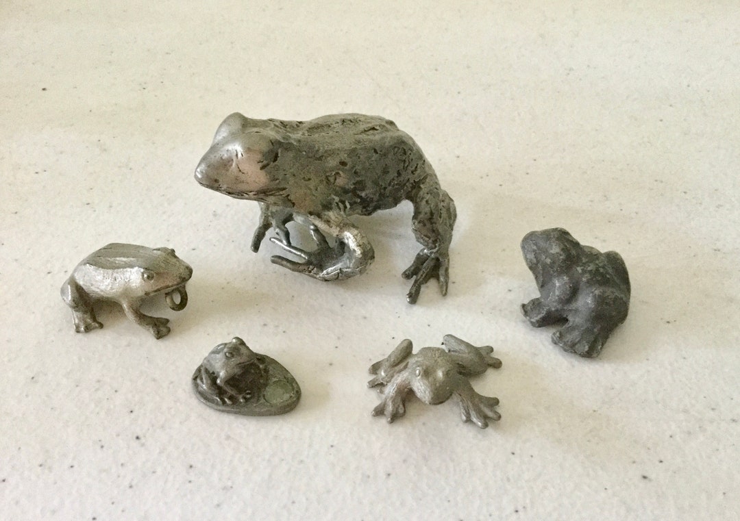 5 Funky PEWTER FROG TOAD Family 2 3/4” to 5/8” Miniature Vintage Boho ...
