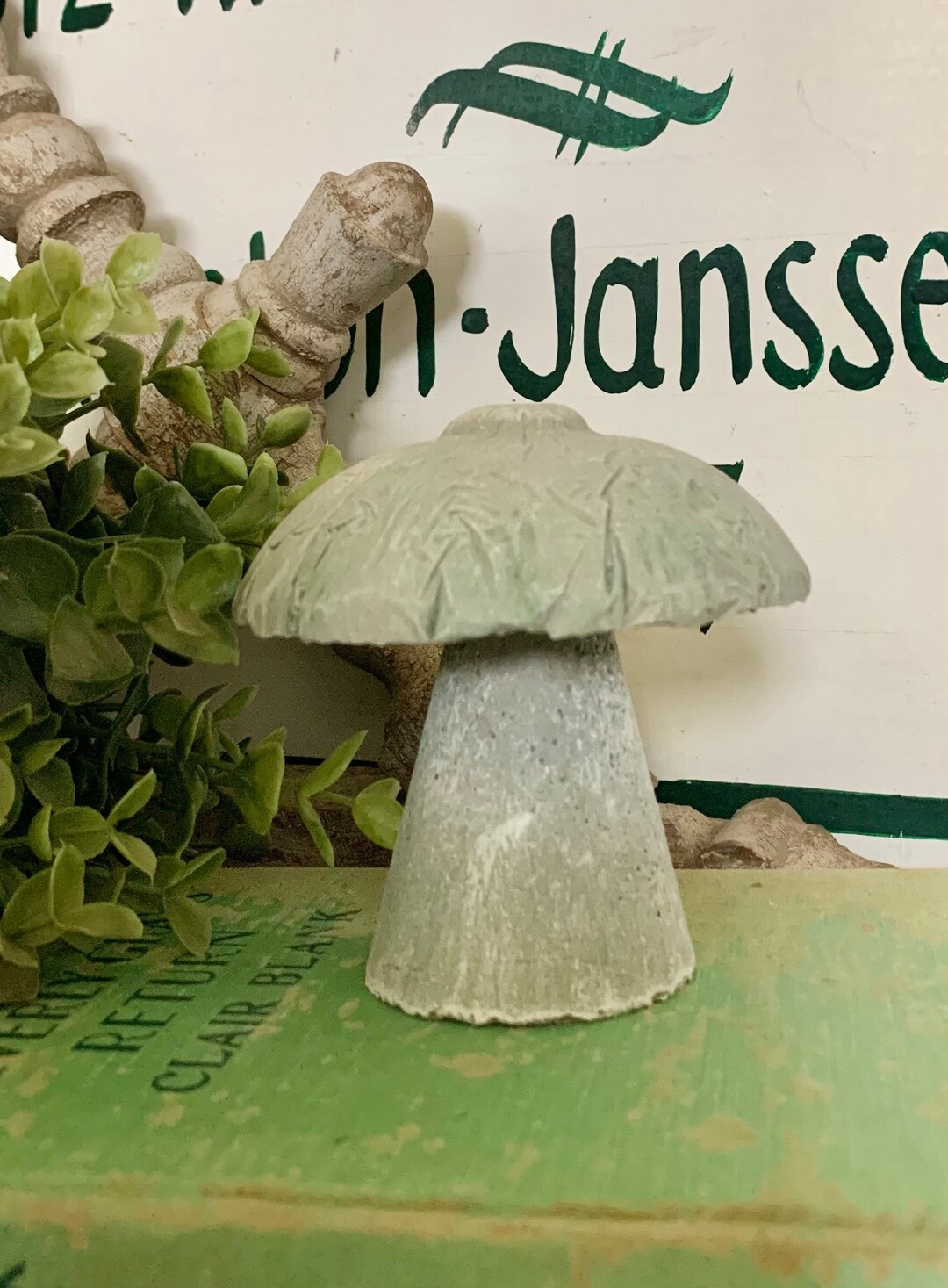 Concrete Mushroom Toadstool Cement Statue Indoor/outdoor Spring ...