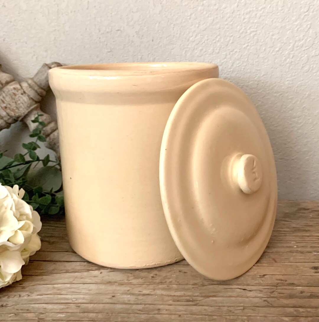 Vintage Stoneware Pottery Creamy off White 7 1/2” Tall 1/2 Gallon (8 ...