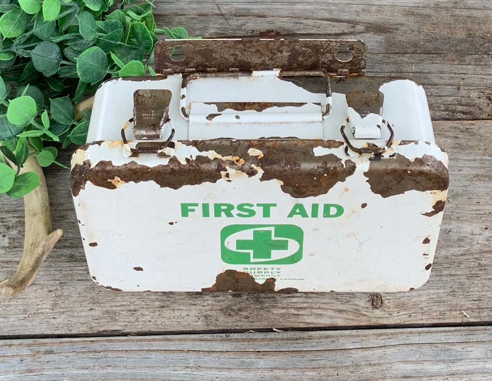 Vintage First Aid Kit Metal Box Farmhouse Bathroom Decor | Etsy