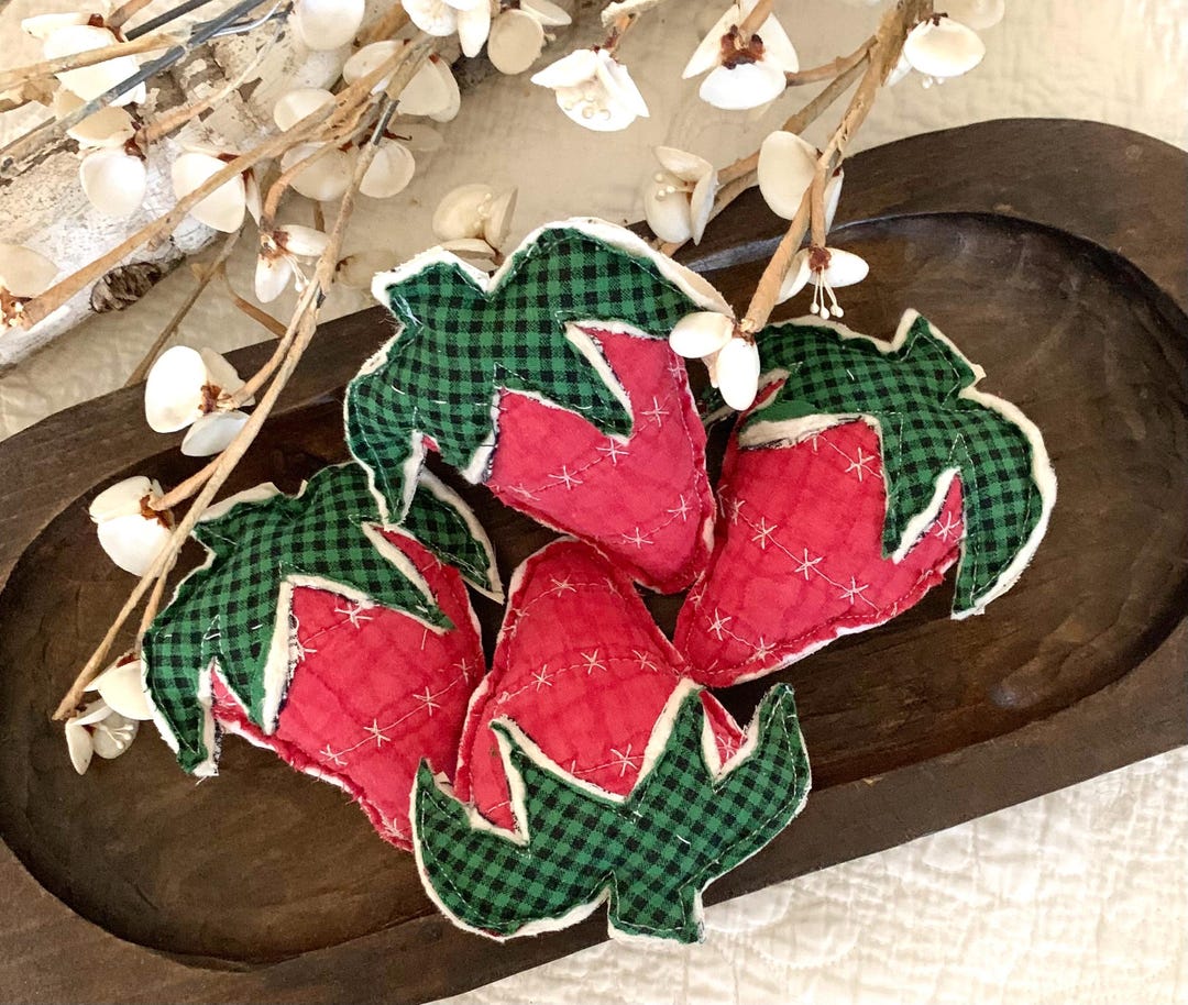 Vintage Quilt Strawberry Bowl Fillers Patchwork Quilt Piece Rustic ...