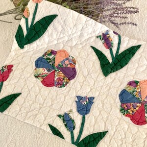 Vintage Quilt Piece 90’s Appliquéd Quilt Hand Stitched Arch Quilts ...
