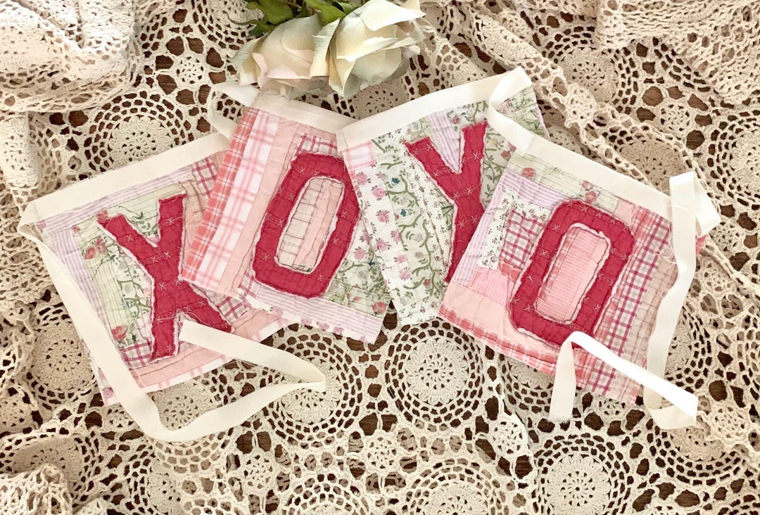 Vintage Quilt Banner XOXO hugs & Kisses Valentines Day Accent Decor ...