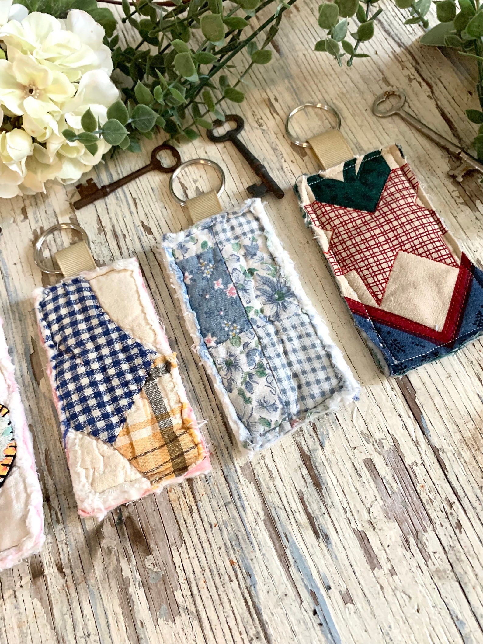 Vintage Quilt Keychain Key Fob Dresden Plate/patchwork Squares/circle ...