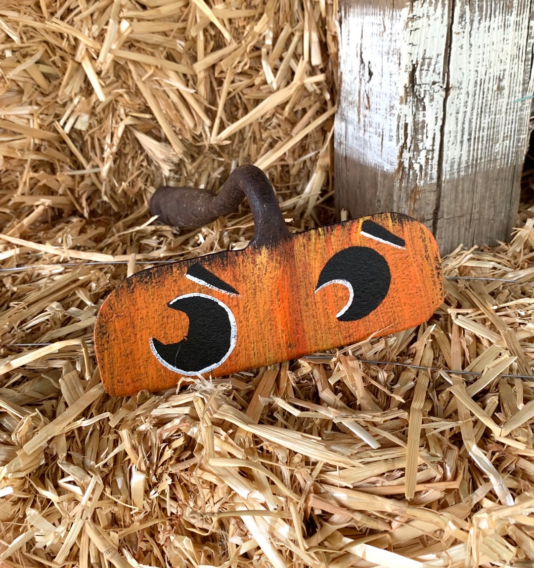 Rusty Painted Pumpkin Face on Vintage Hoe Trick or Treat Jack O Lantern ...