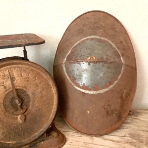 Vintage/antique Salvaged Rusty Black Metal Household Kitchen Scale With ...