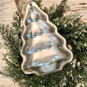 Vintage Christmas Vintage Christmas Tree 3-D Cake Pan Holiday Baking ...