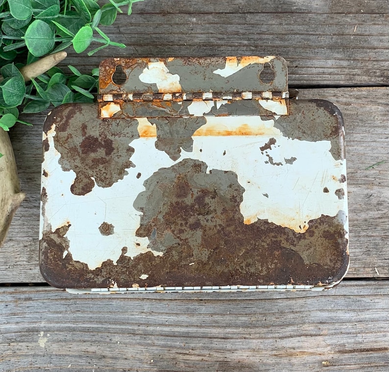 Vintage First Aid Kit Metal Box Farmhouse Bathroom Decor - Etsy