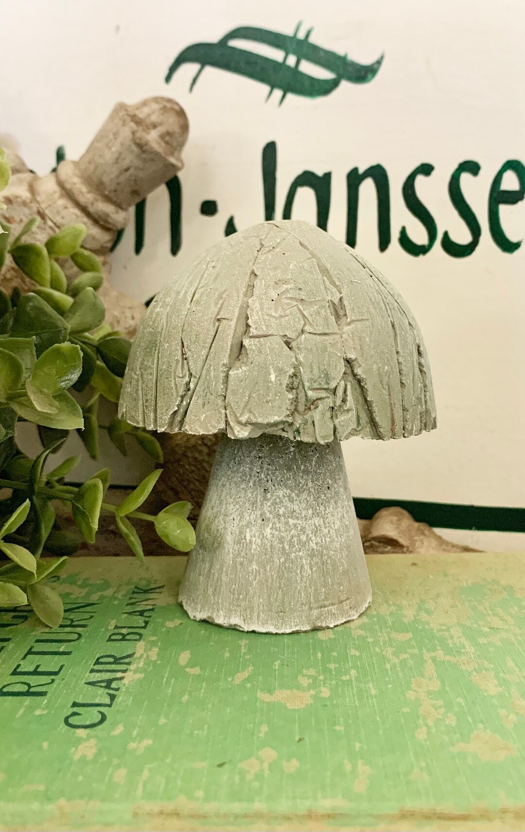 Concrete Mushroom Toadstool Cement Statue Indoor/outdoor Spring ...