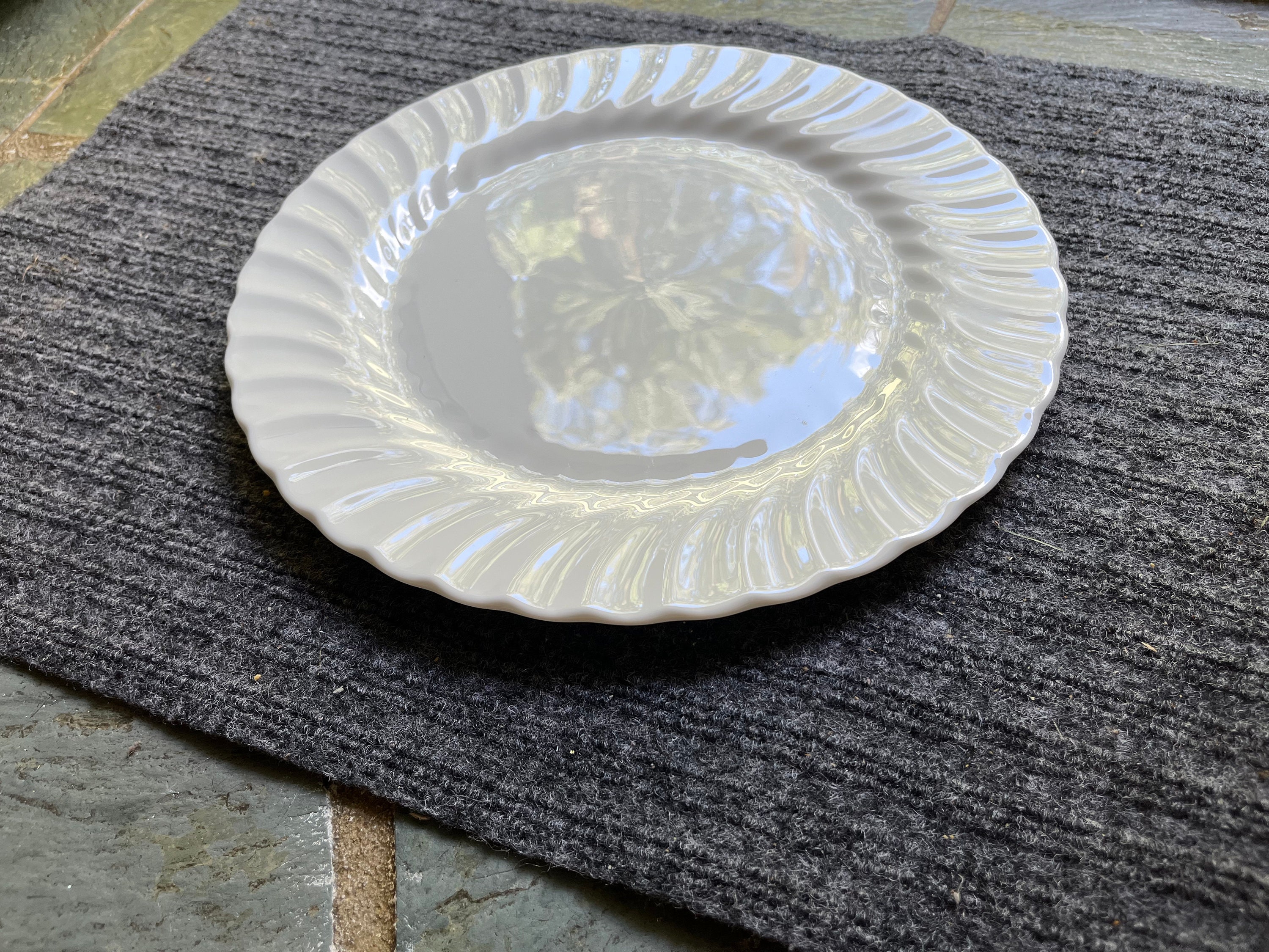 Wedgwood Candlelight Dinner Plate White Swirl Pattern Fine Bone China ...