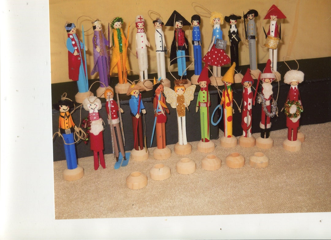 Vintage 1950's-80's Era Delightful Handcrafted 6in.wooden Clothespin Figure Christmas Ornaments ...