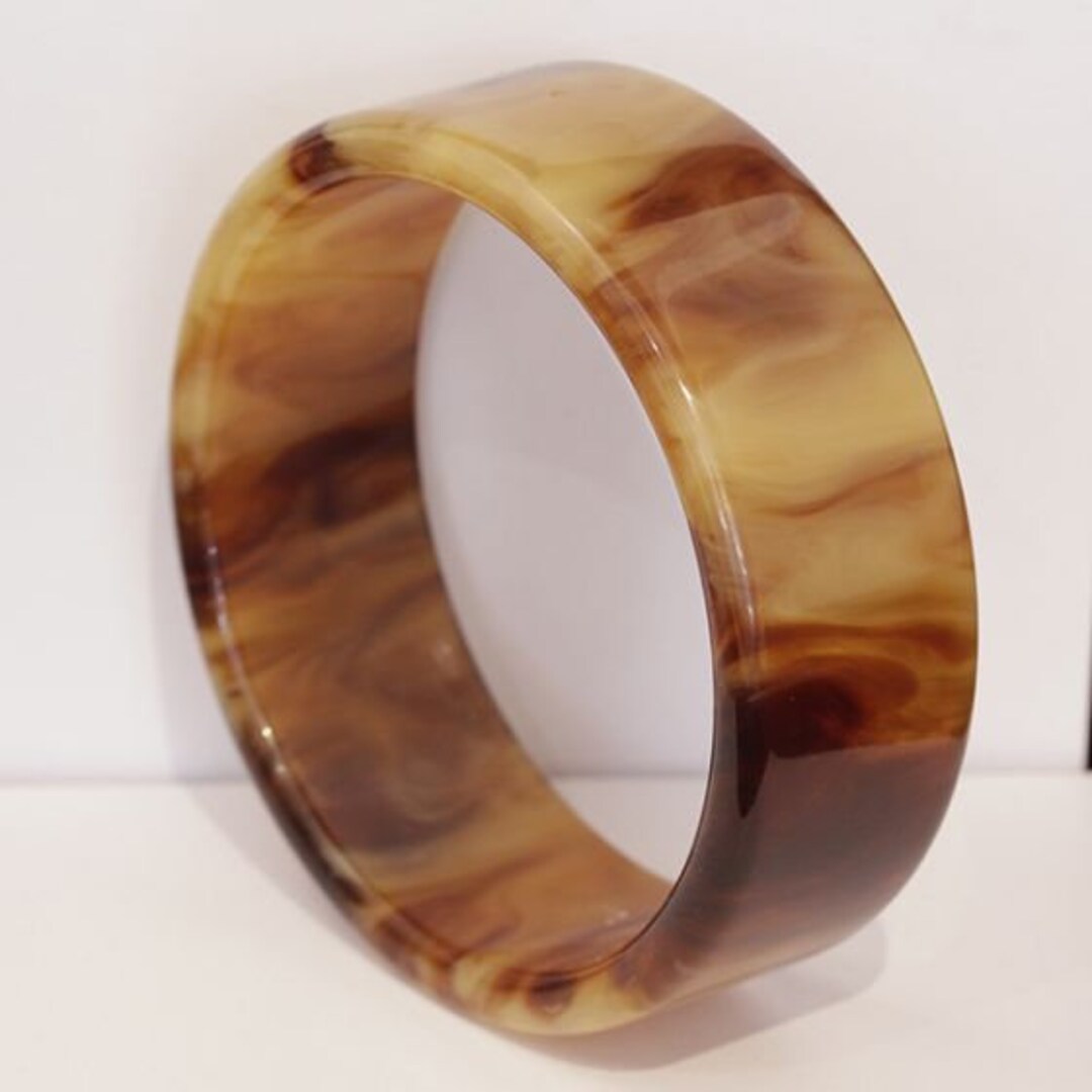 Great Vintage Tortoise Shell Bakelite Bangle With Translucent Marbling ...