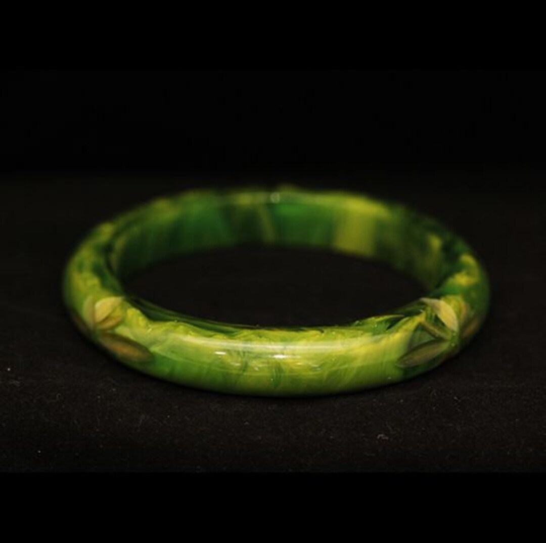 Known as Bakelite Blue Moon Marbled, This Lovely Emerald Green With ...