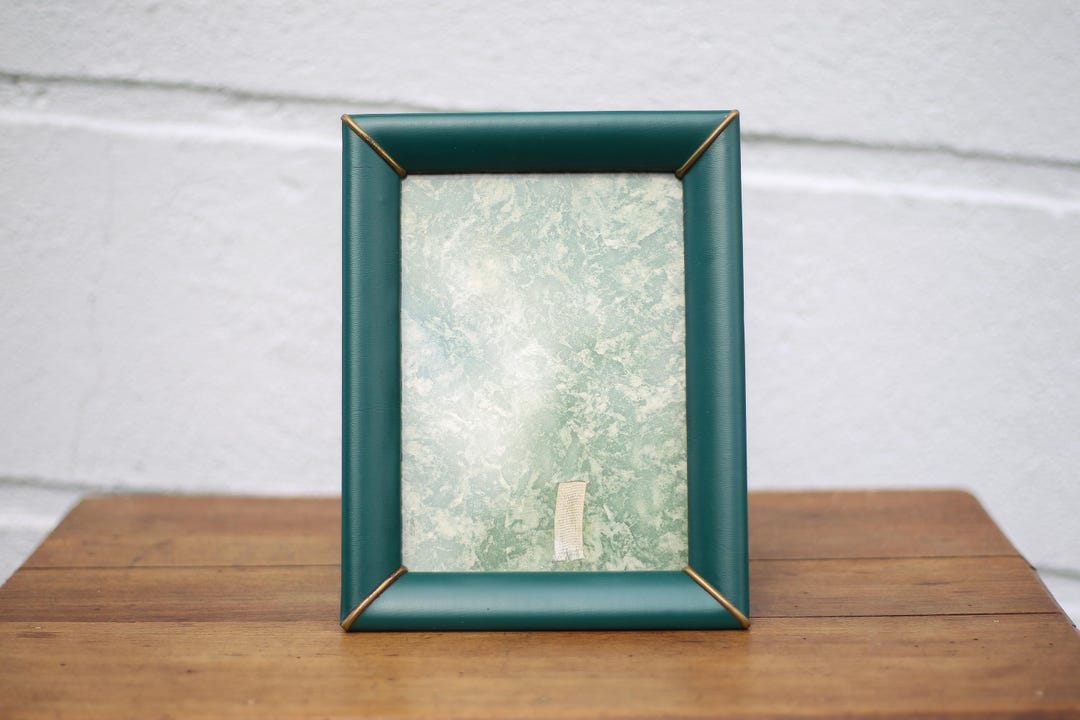 Vintage Photo Frame, Faux Leather Photo Holder, Frame to Stand, Green ...