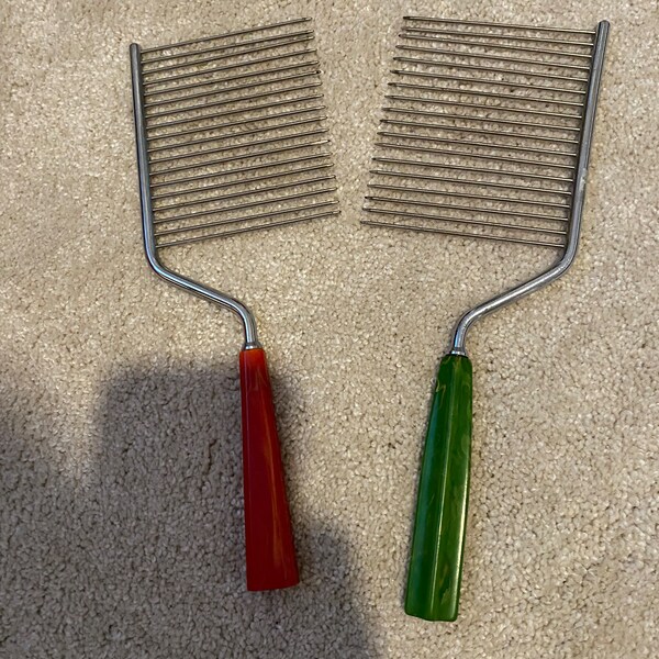 Bakelite Cake Cutter - Etsy