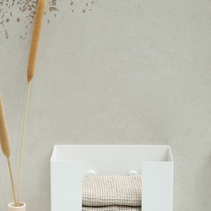 White Elegant C-fold Paper Towels Holder, Ergonomic Paper Towel ...