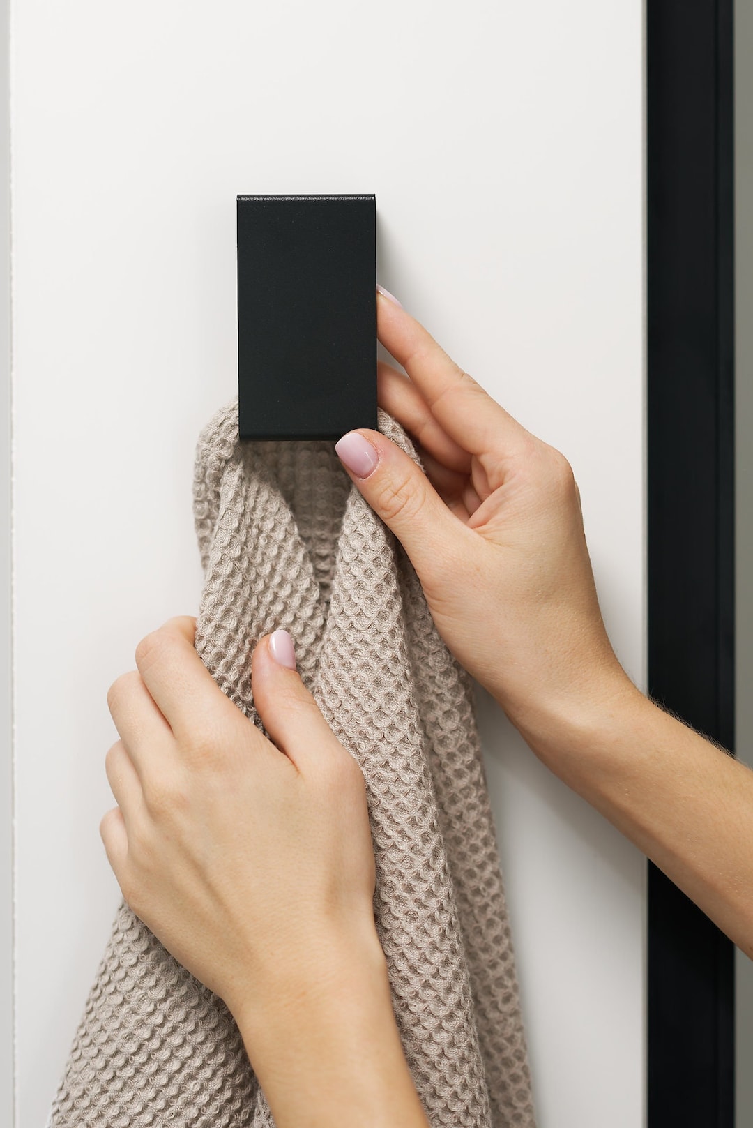 Black Towel Hanger Modern Minimalist Bathroom Hook ROY - Etsy Canada