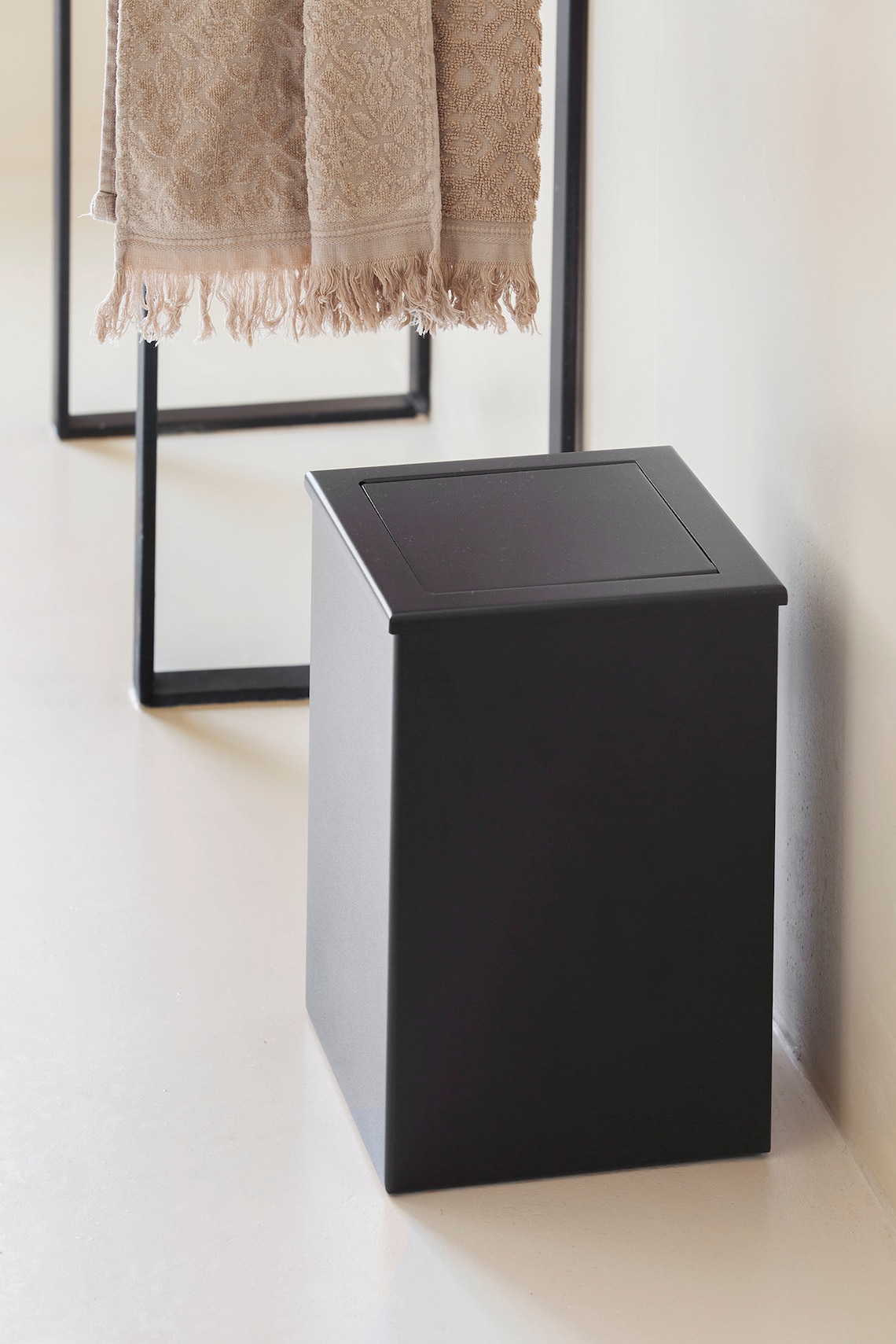 White Modern Bathroom Bin BORGO, Bathroom Rubbish Basket, Dustbin ...