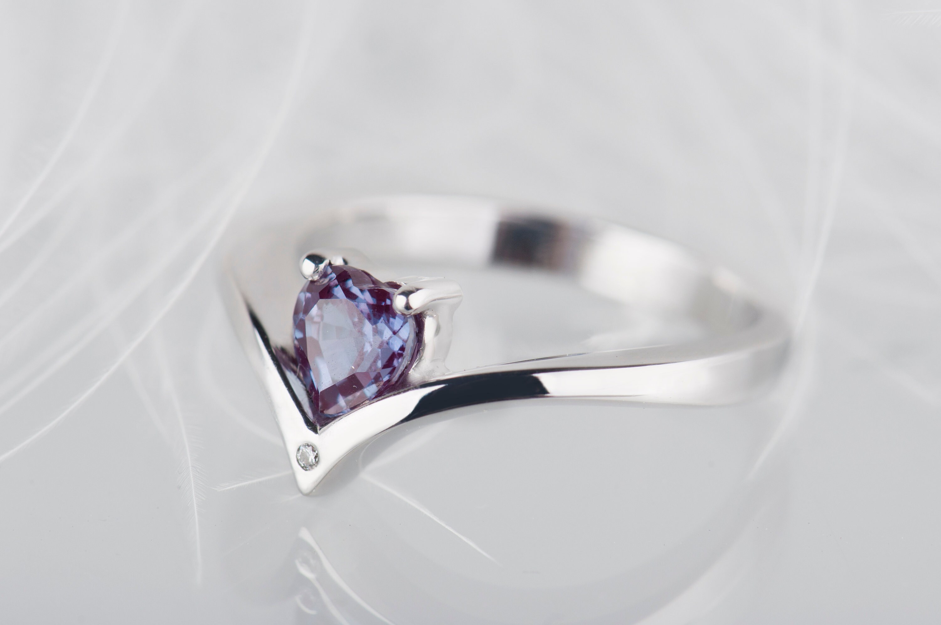 Sterling silver heart shape alexandrite chevron ring