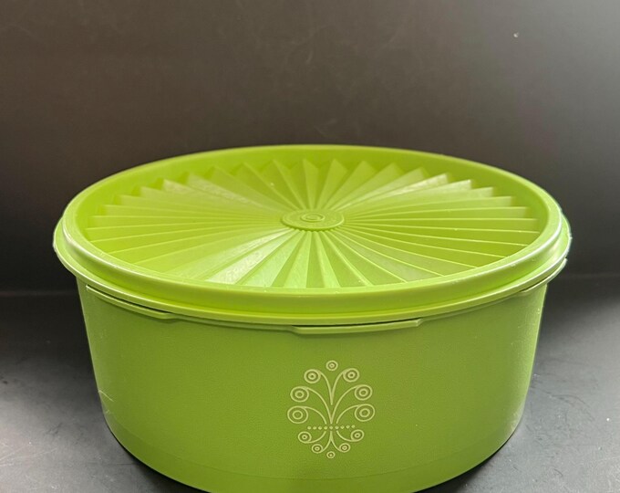 Tupperware Vintage Lime Green Container With Lid, Approx 8” Across X 3 ...