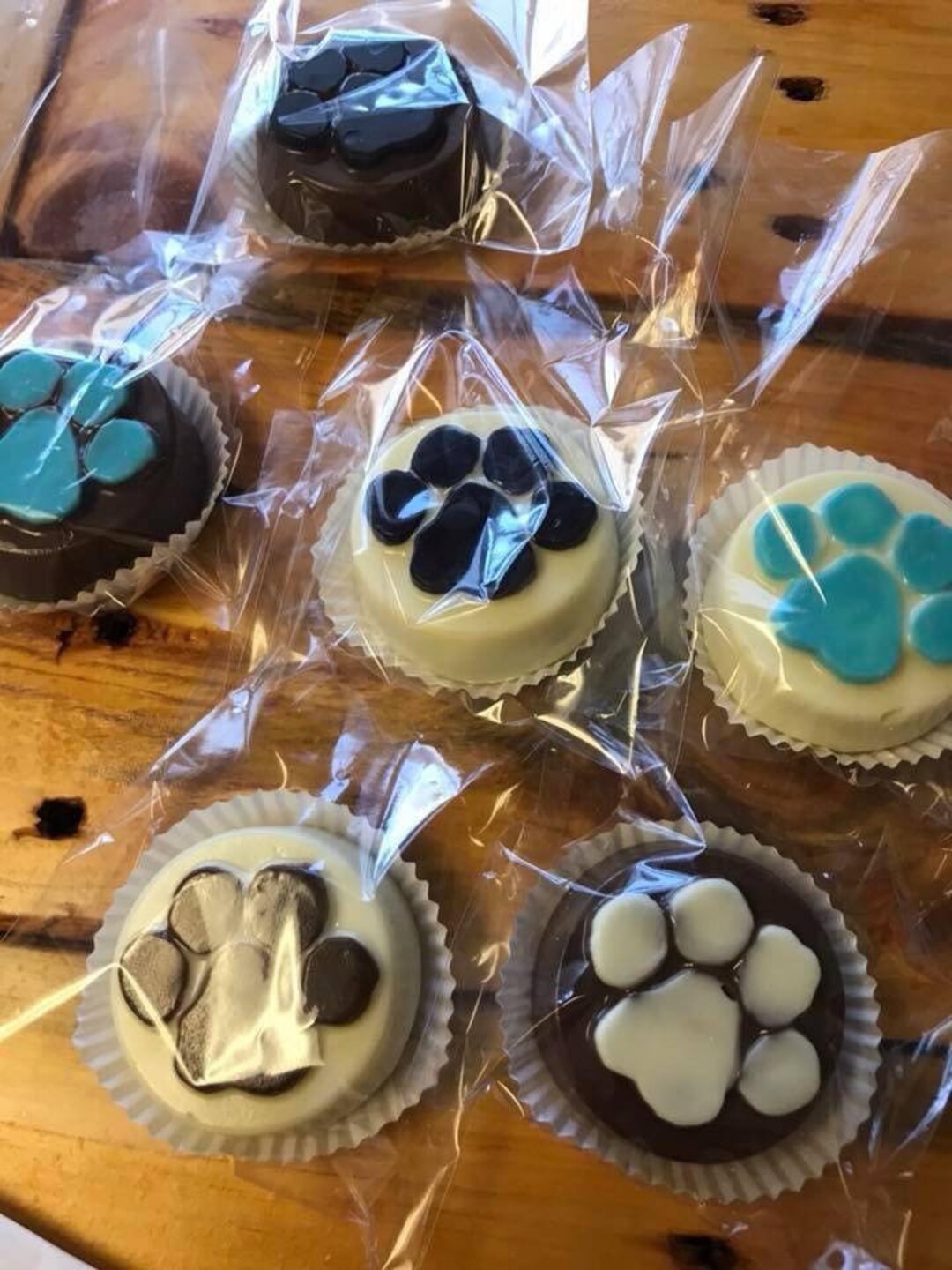 12 Paw Print Chocolate Oreos - Etsy